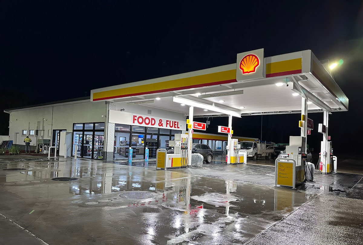 Popular truck stop reopens on the Newell