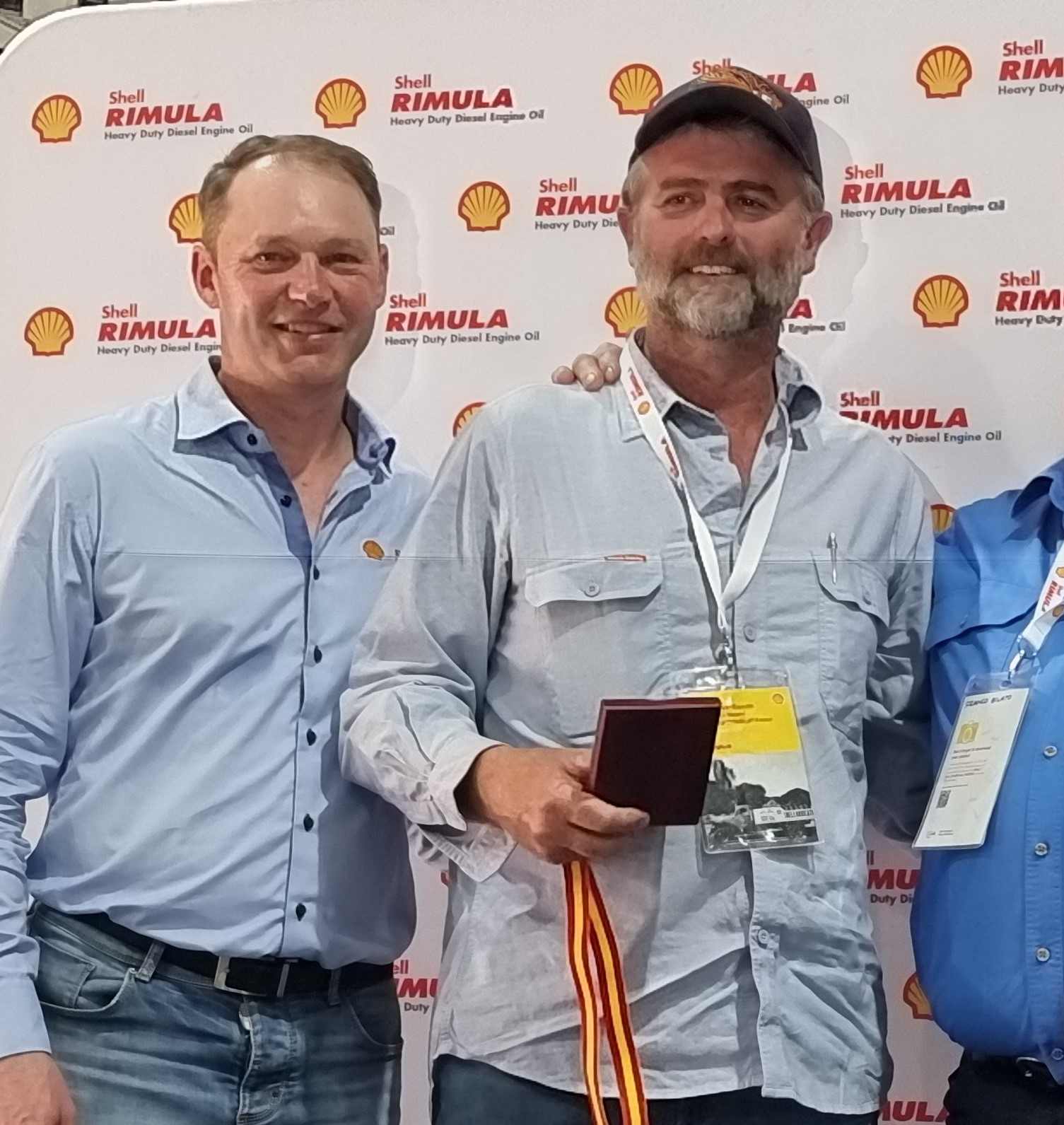 Fifty-four trucking legends added to hallowed wall in Alice Springs