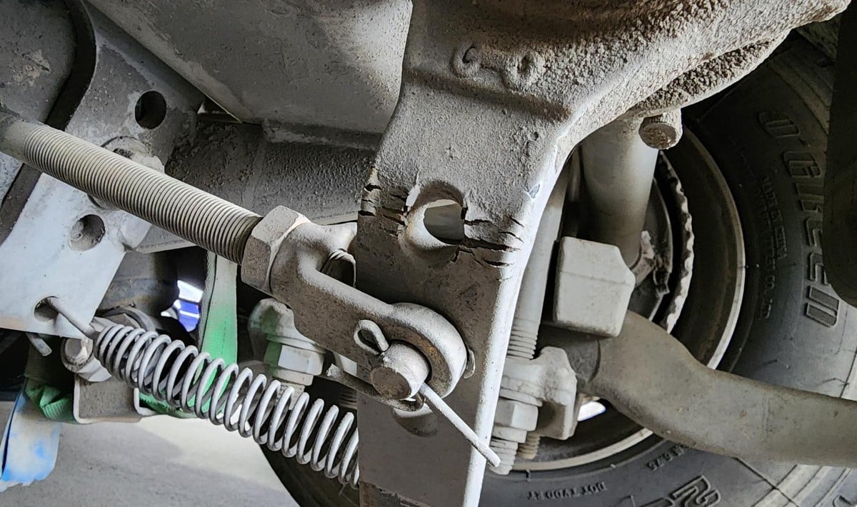 Defect notice issued for ‘deliberately bent’ slack adjusters
