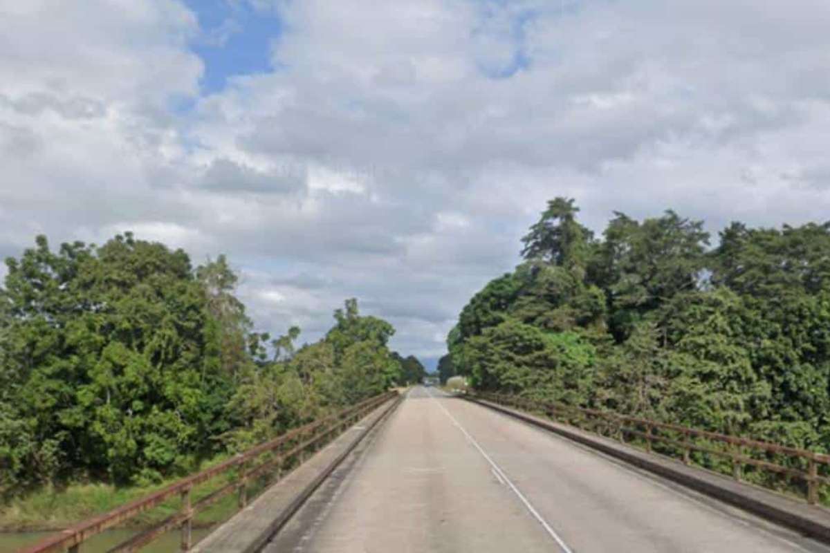 Truckies warned of complete overnight closure of Bruce Highway bridge