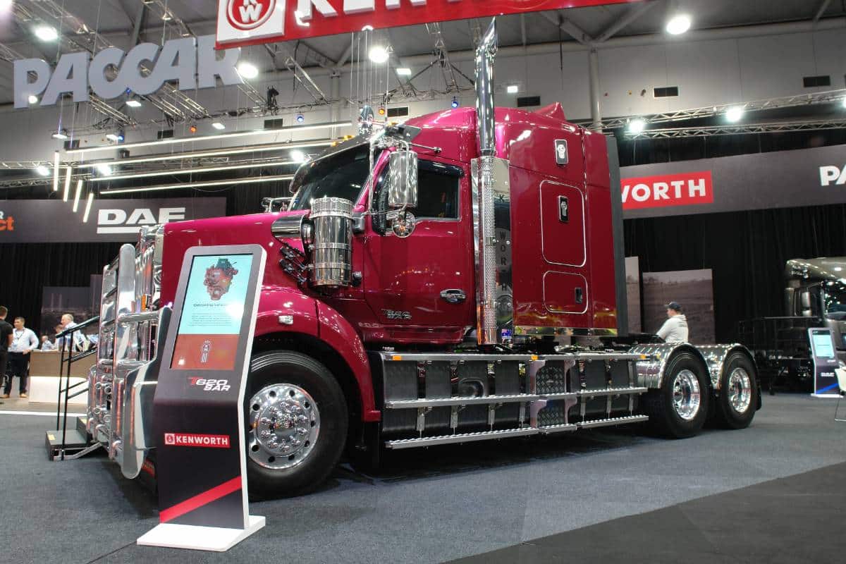 Kenworth leads, Fuso surges in new truck brand search report