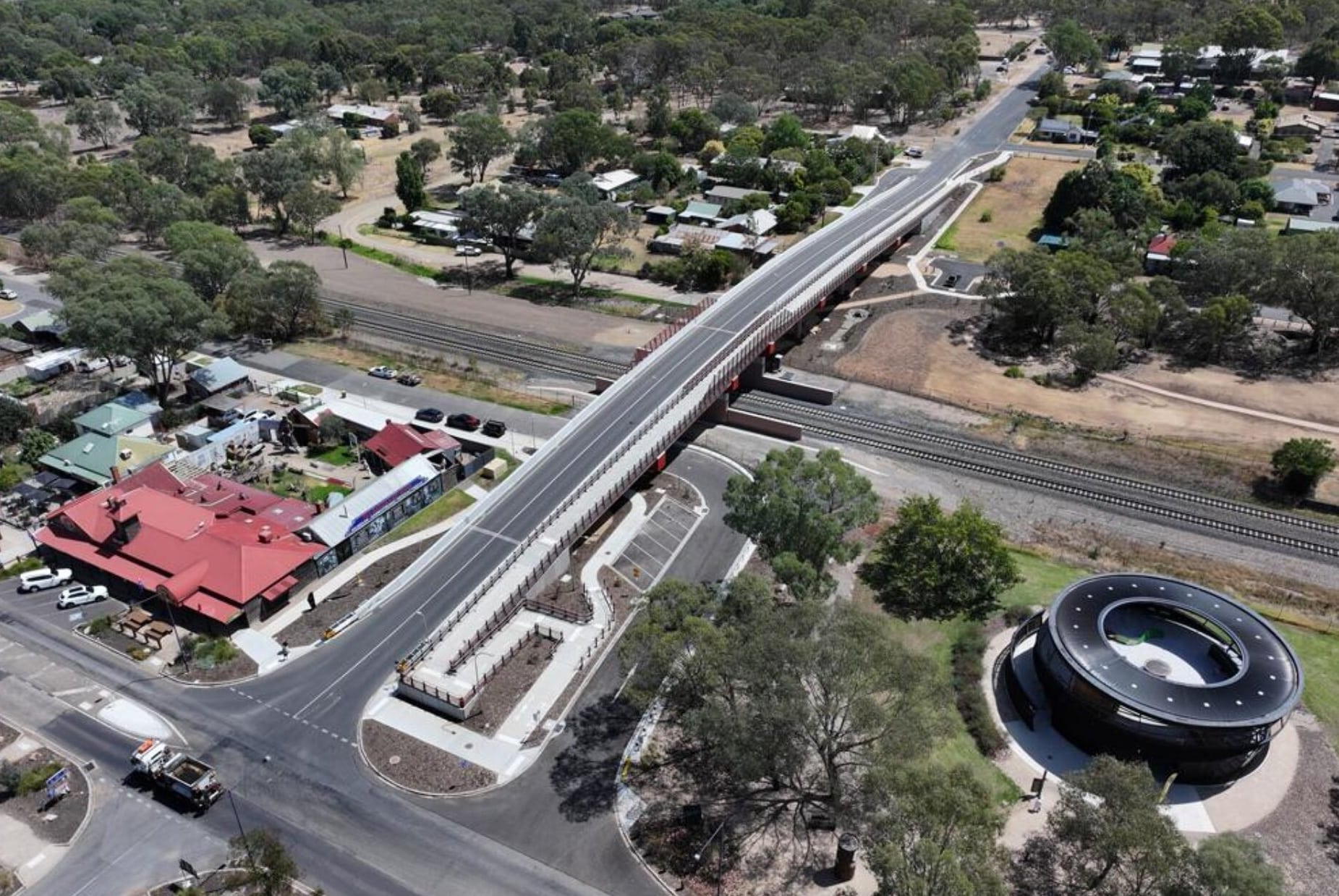 New 145-metre bridge opens in regional Victorian town