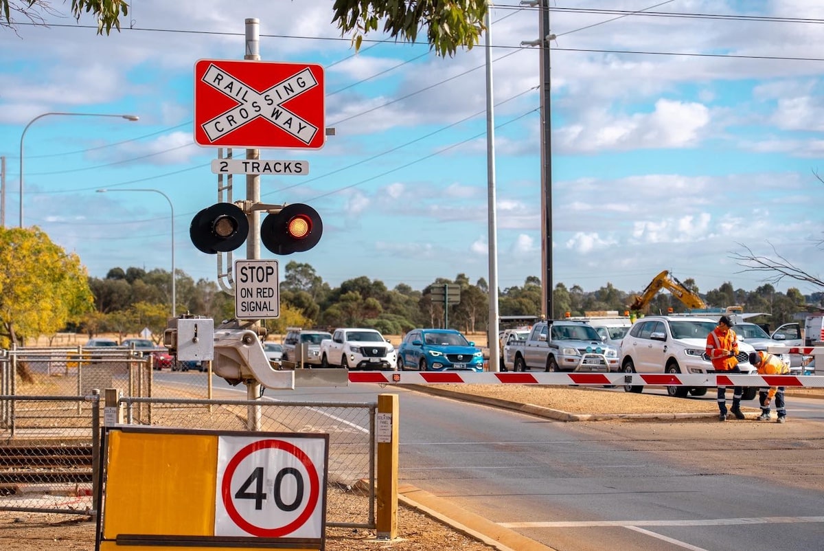 $250 million to remove busy Adelaide level crossing