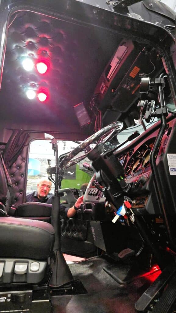 Truckie gives stunning T909 thumbs up after first viewing at truck show