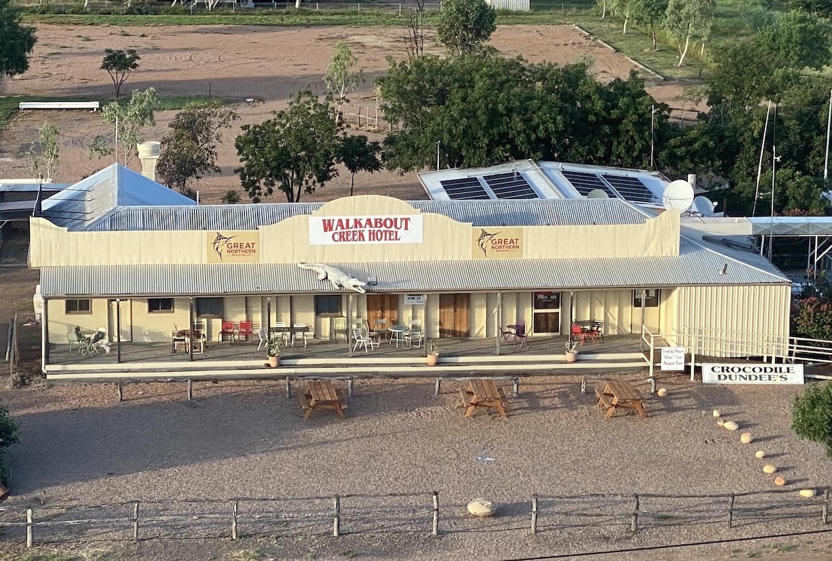 Iconic outback Queensland pub sold
