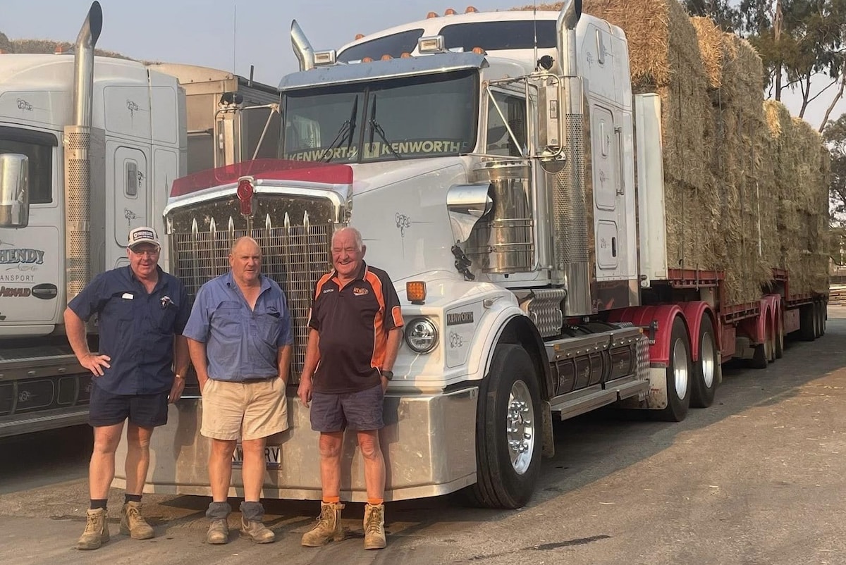 Trucks get police escort to deliver hay to fire-ravaged Victoria town