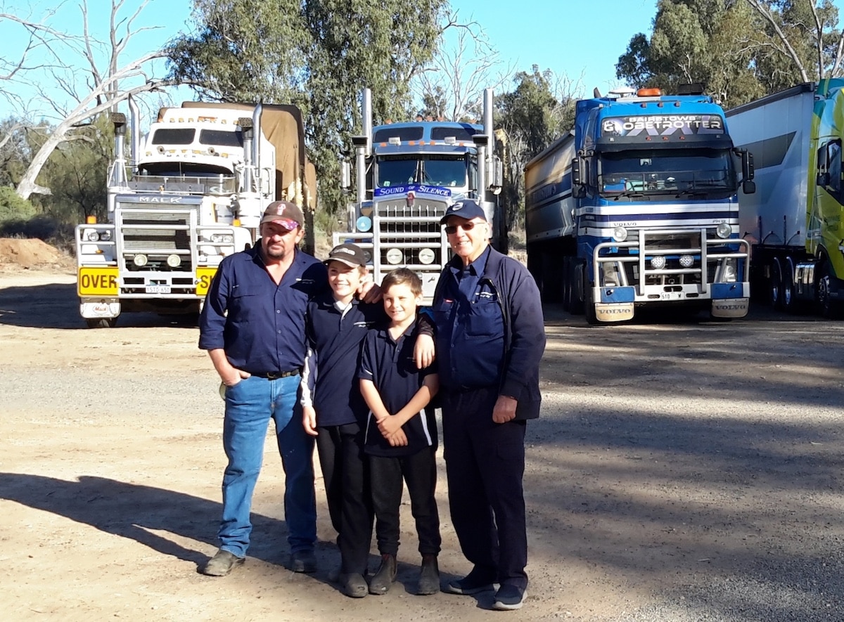 WA truckie, 83, embarks on his final run after more than 6 million ...