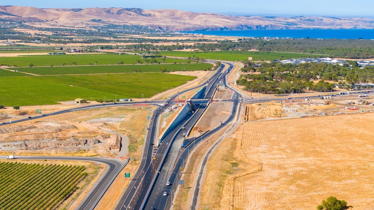 Main South Road duplication opens to traffic as part of $810.4 million ...