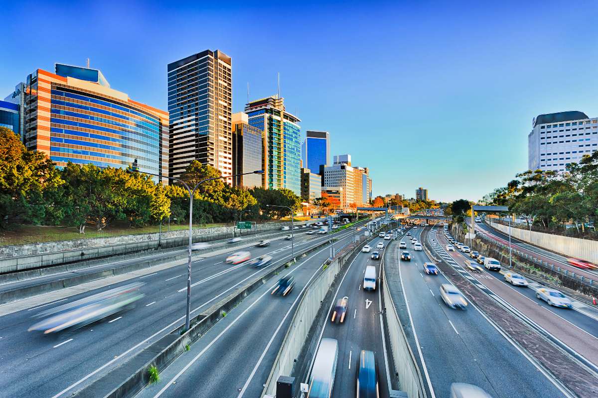 Wage boost lands as trucking fights rising expenses